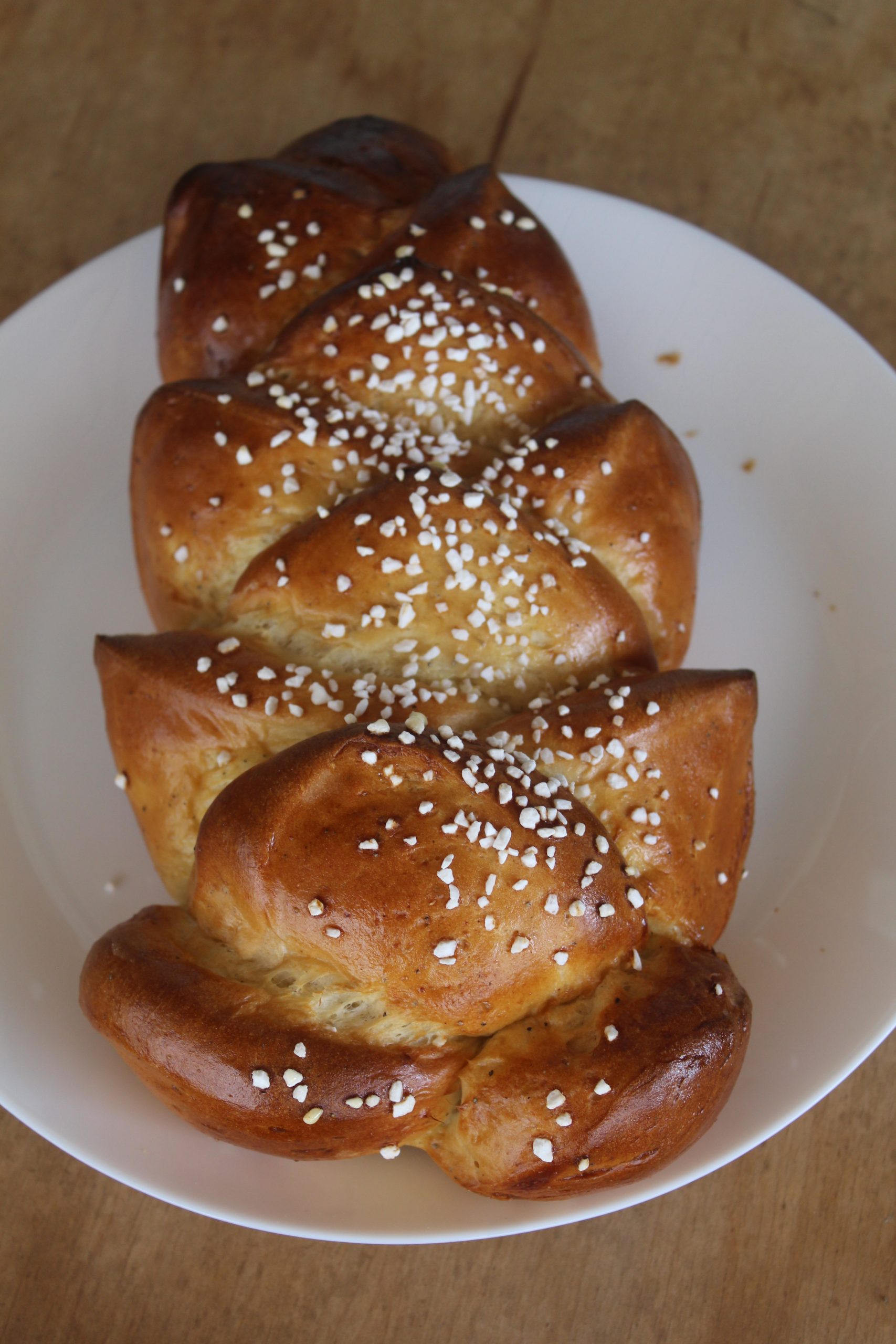 Sweet Cardamom Bread (Pulla) • Scandinavian Community Centre